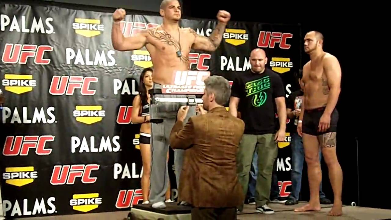 Hoy en la historia de UFC: El debut de Travis Browne